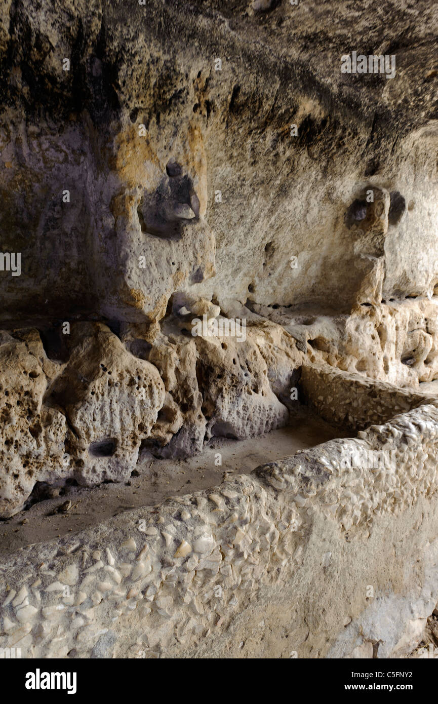 ancient graves in Cava D'Ispica, Sicily, Italy Stock Photo - Alamy