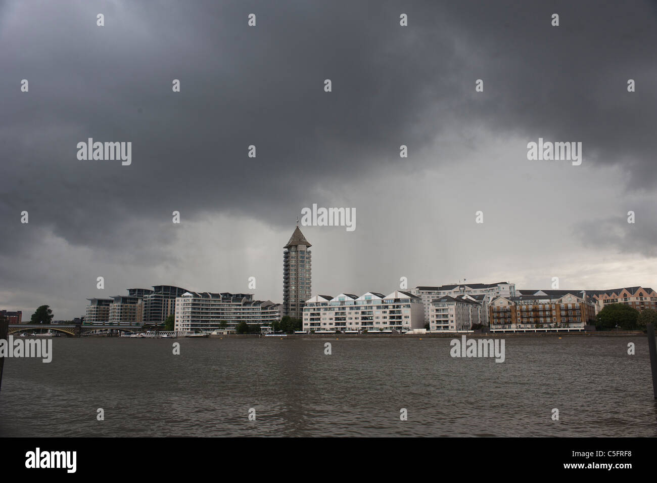 Chelsea Harbour and Imperial wharf is a mixed use development on the ...