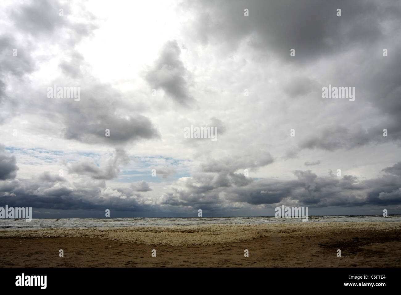 Upcoming heavy weather / thunderstorm from sea at the beach Stock Photo ...