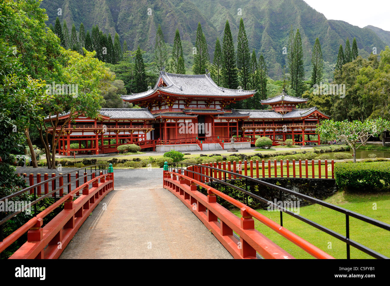 Byodo In Temple Honolulu Hawaii Oahu Pacific Ocean Stock Photo - Alamy