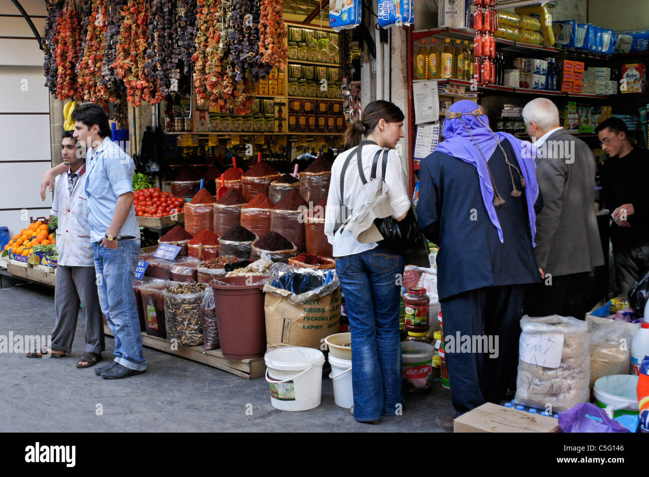 People shopping in bazaar, Sanliurfa (Urfa), Turkey Stock Photo - Alamy