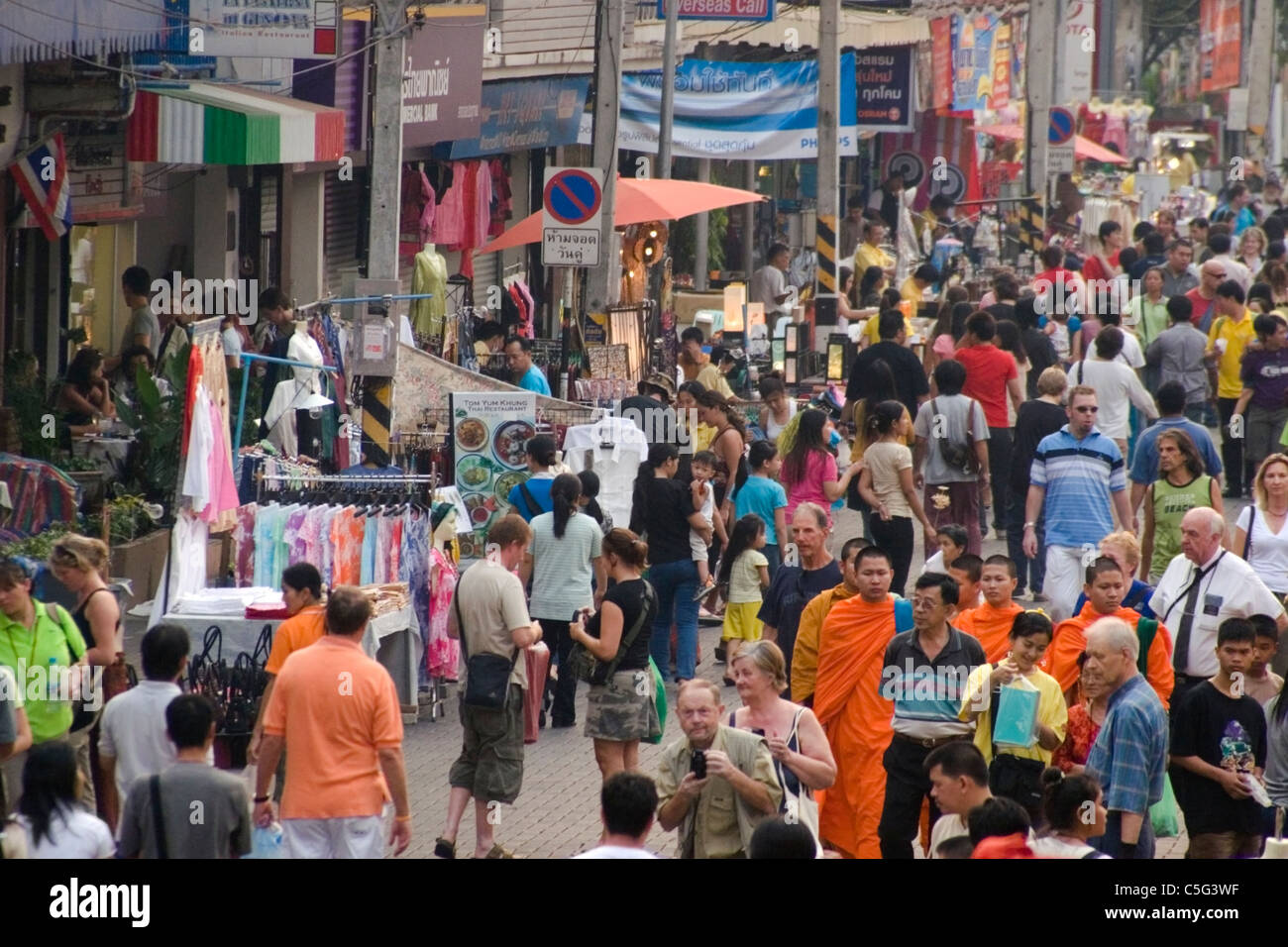 Tha pae gate in chiang mai, thailand hi-res stock photography and ...