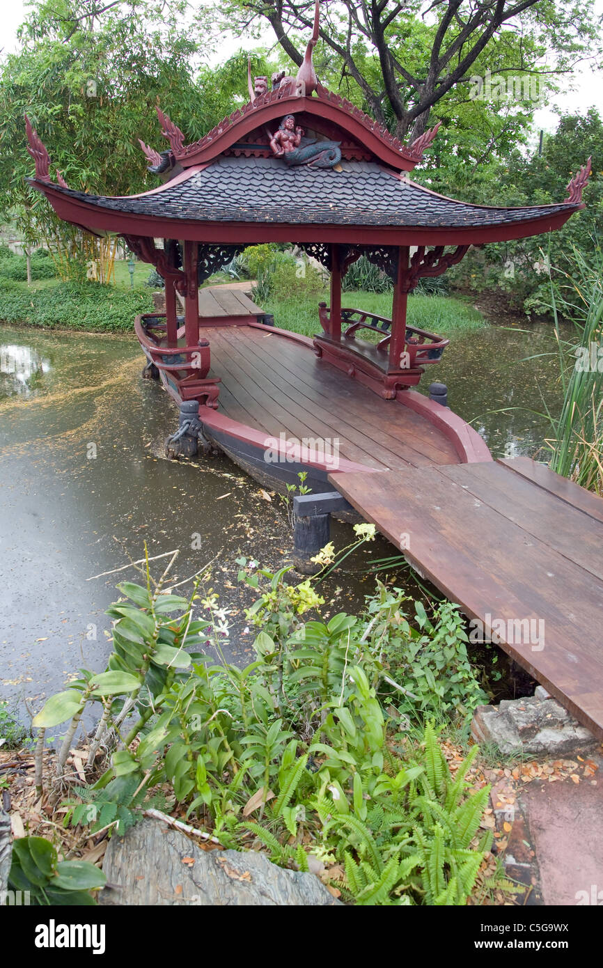 Traditional footbridge in Thailand Stock Photo - Alamy