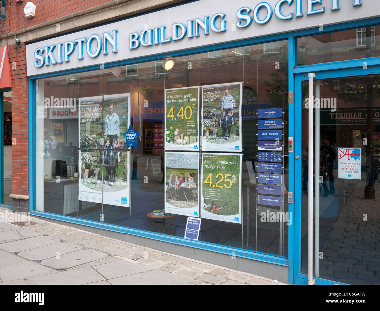 Skipton building society hi-res stock photography and images - Alamy