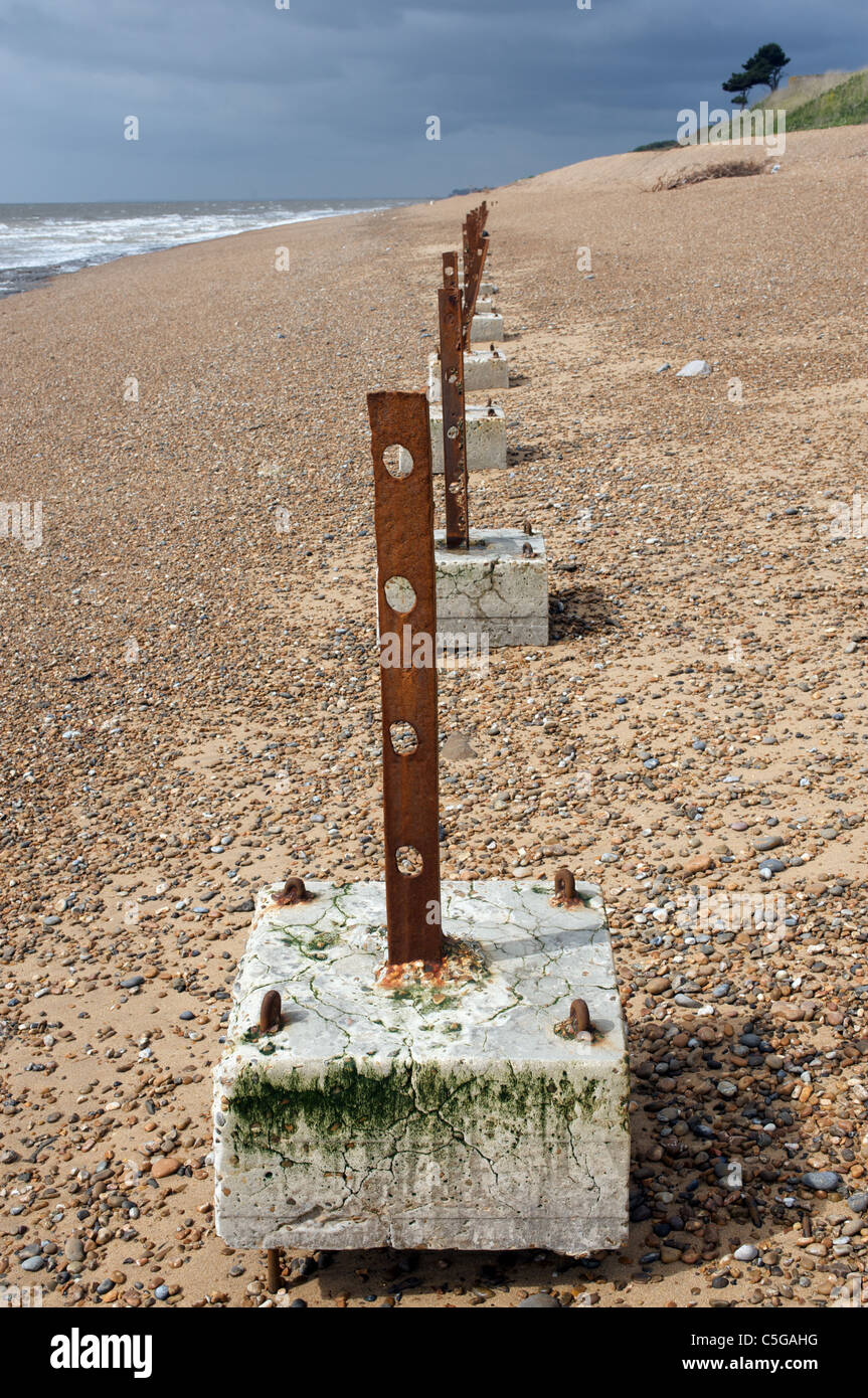 Ww2 anti invasion concrete blocks shingle hi-res stock photography and ...