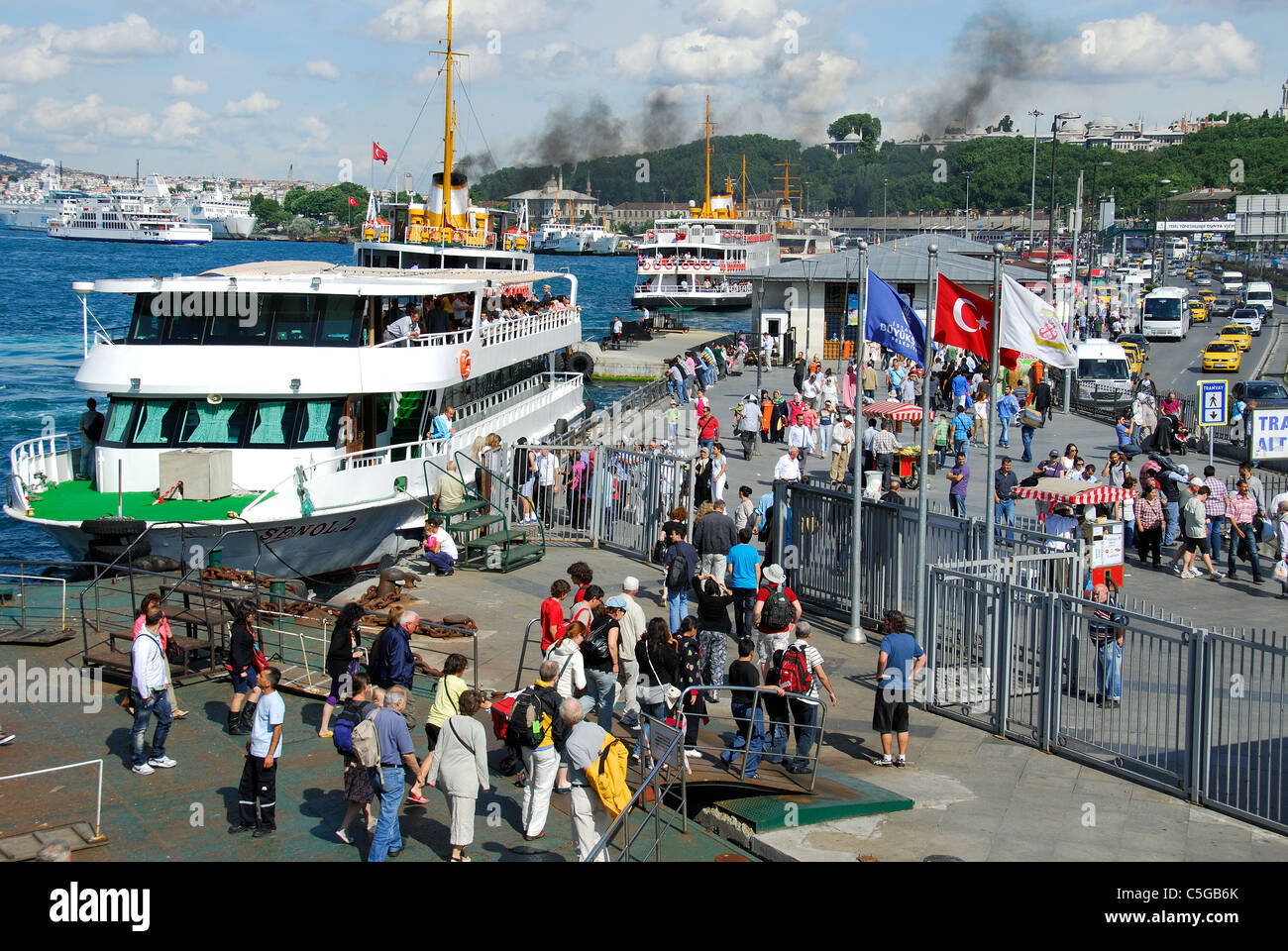 Eminonu Istanbul High Resolution Stock Photography and Images - Alamy