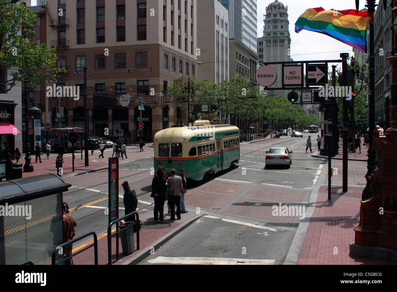 San Francisco's Financial market street at Kearny and third. San ...