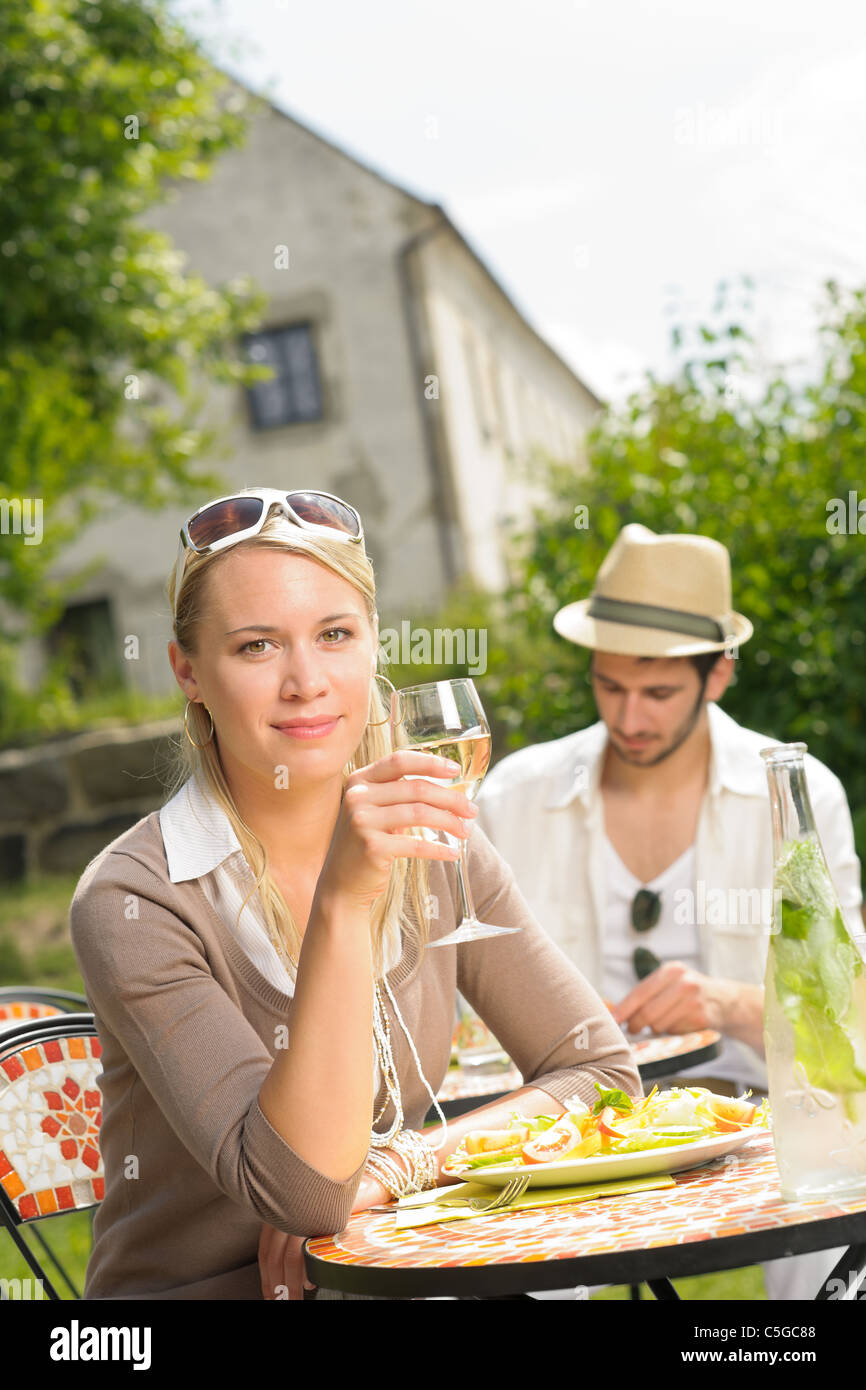 Italian elegant young people dining hi-res stock photography and images ...