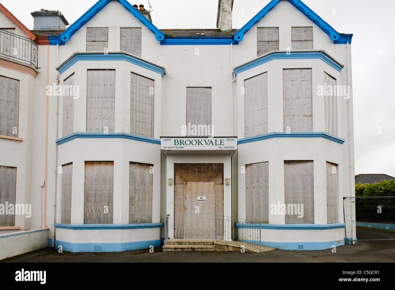 Hotel breakfast door sign hi-res stock photography and images - Alamy