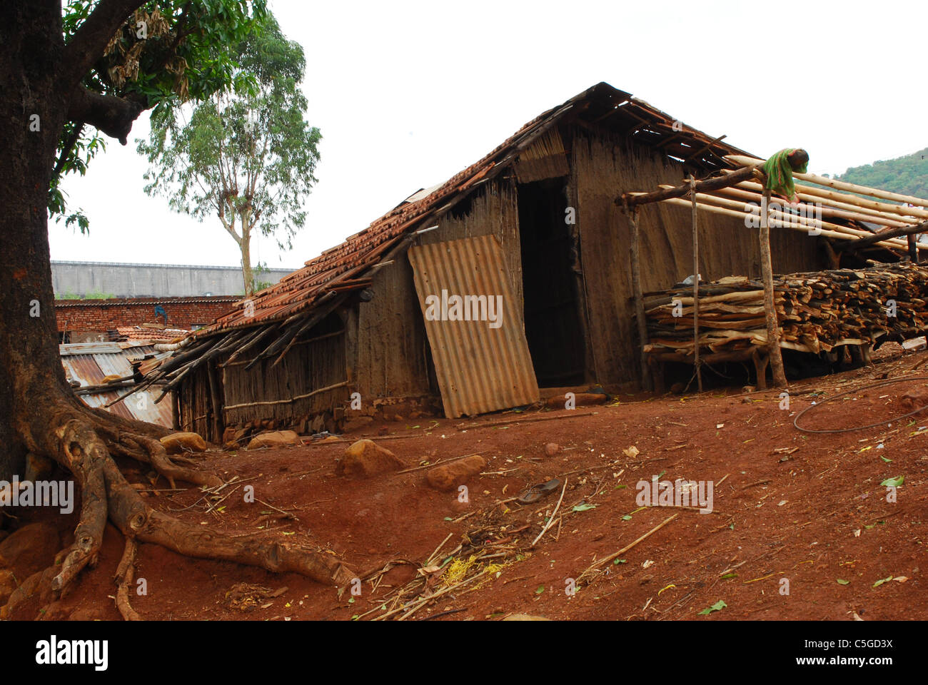 Side house hi-res stock photography and images - Alamy