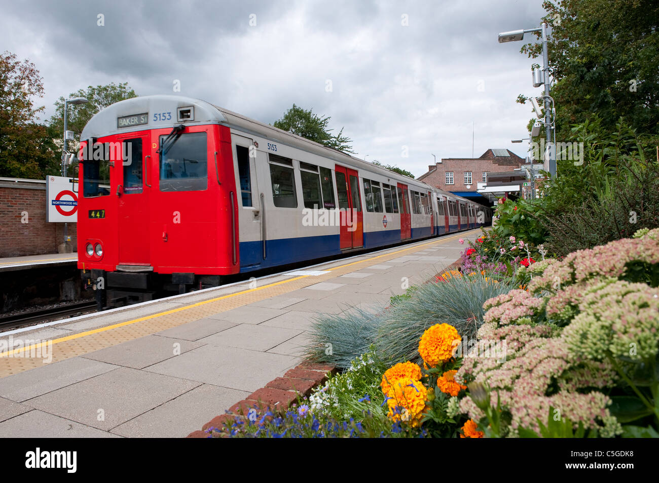 London underground tube train hi-res stock photography and images - Alamy