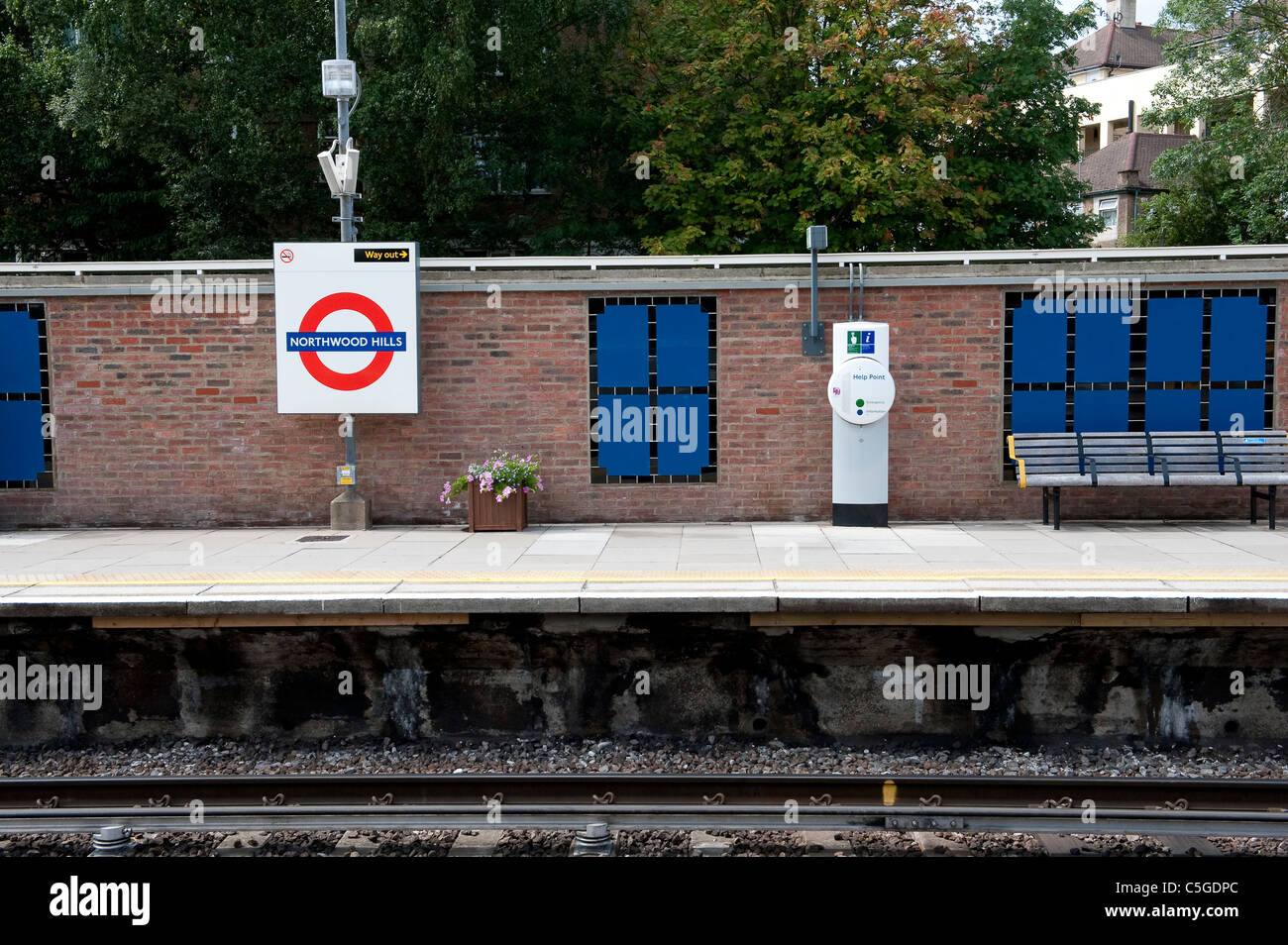 Help point london underground station hi-res stock photography and ...