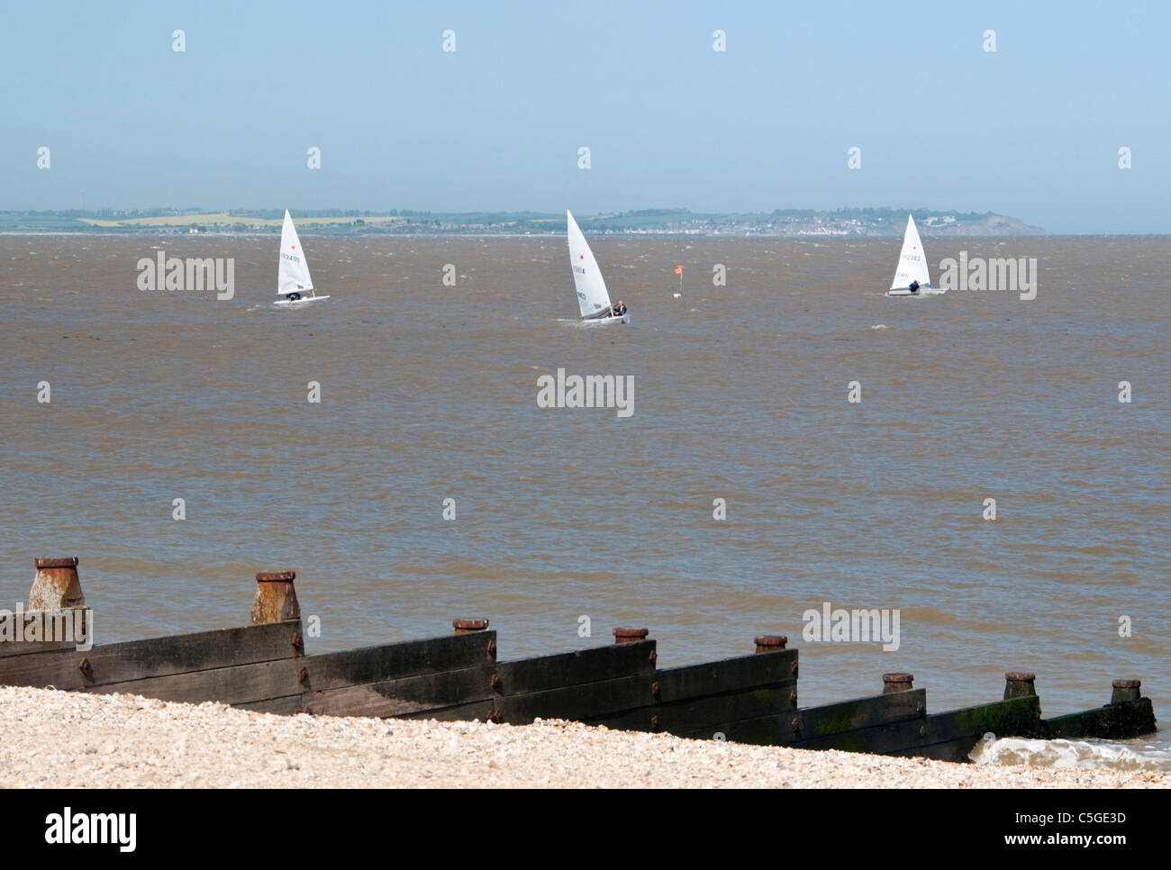 Whitstable shingle beach groynes hi-res stock photography and images ...