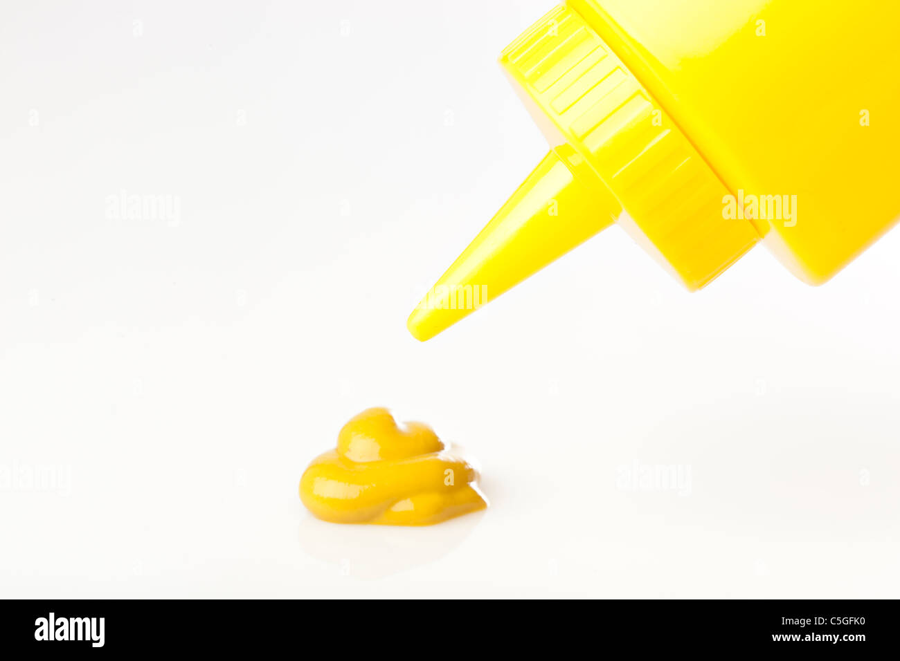 Mustard bottle hi-res stock photography and images - Alamy