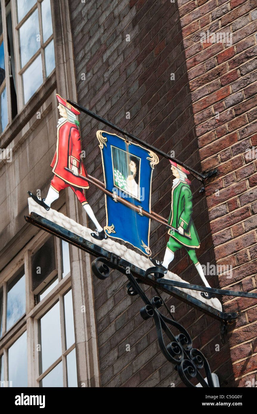 Whitehall pub london hi-res stock photography and images - Alamy