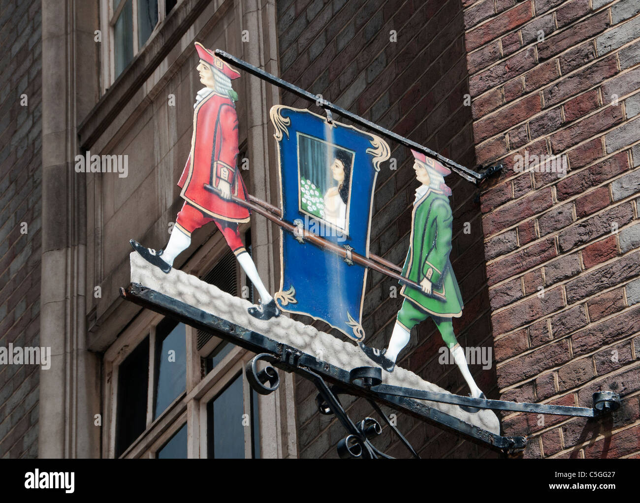 Two chairmen public house hi-res stock photography and images - Alamy
