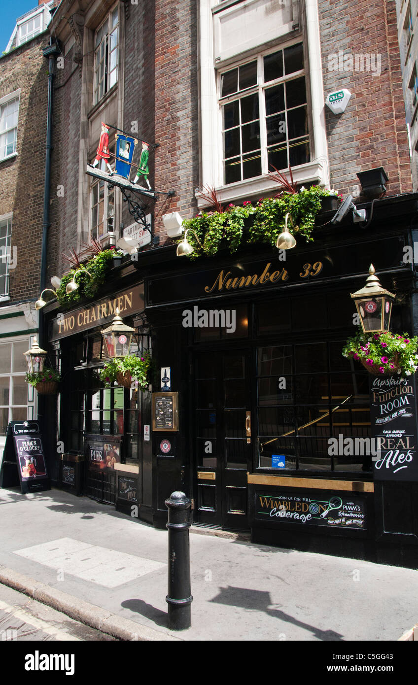 Two Chairmen, traditional pub and restaurant, Whitehall, London, UK ...