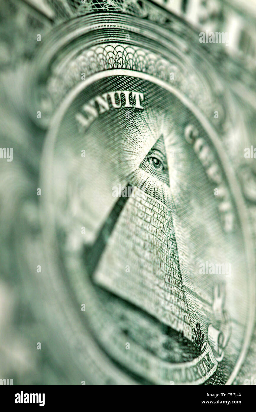 Pyramid eye hi-res stock photography and images - Alamy