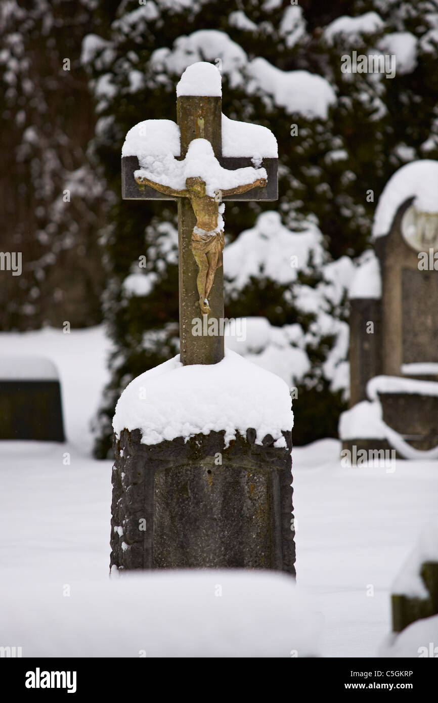 Tombstone gravestone hi-res stock photography and images - Alamy