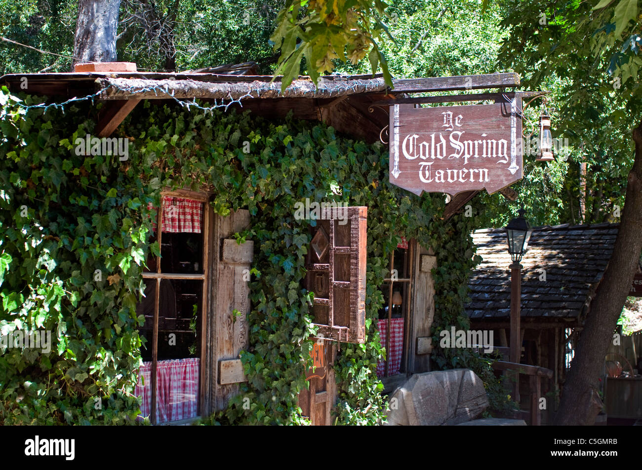 Cold exterior hi-res stock photography and images - Alamy