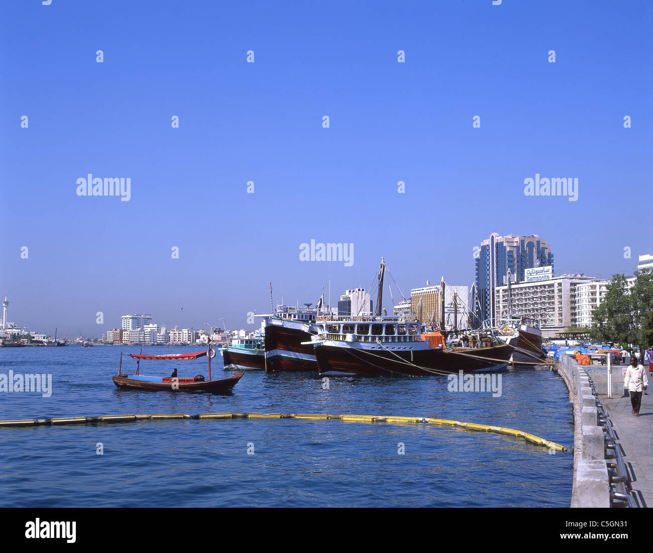Dhow boats by quay, Dubai Creek, Deira, Dubai, United Arab Emirates ...