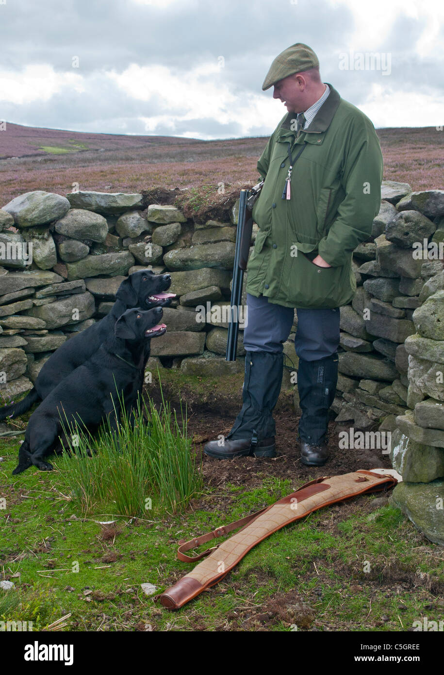 Game shooting hi-res stock photography and images - Alamy