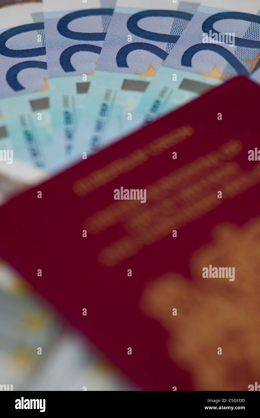 Italy euro currency notes hi-res stock photography and images - Alamy