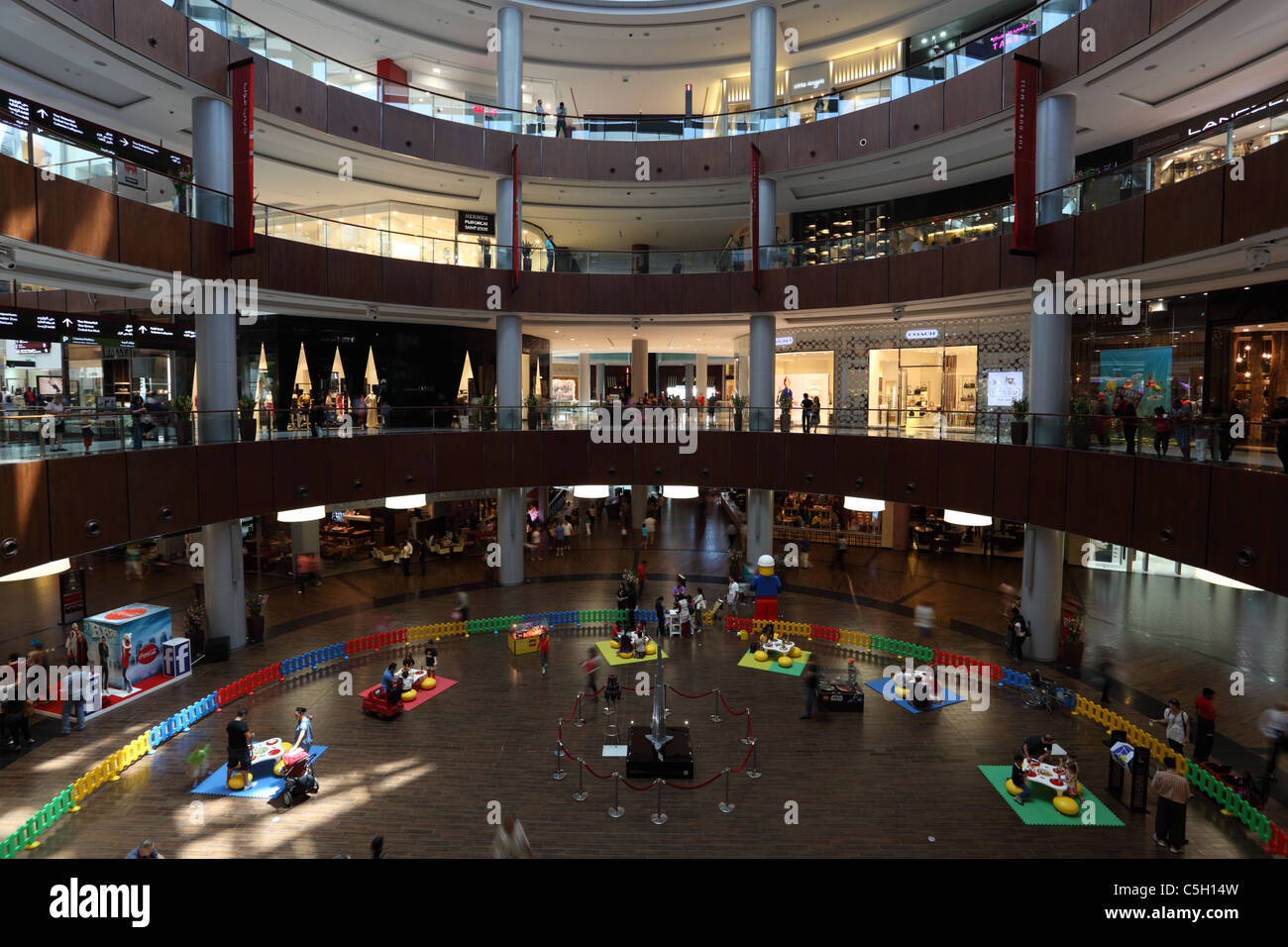 Dubai mall shopping centre hi-res stock photography and images - Alamy