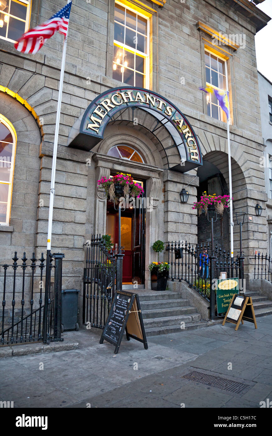 Merchant arch hi-res stock photography and images - Alamy