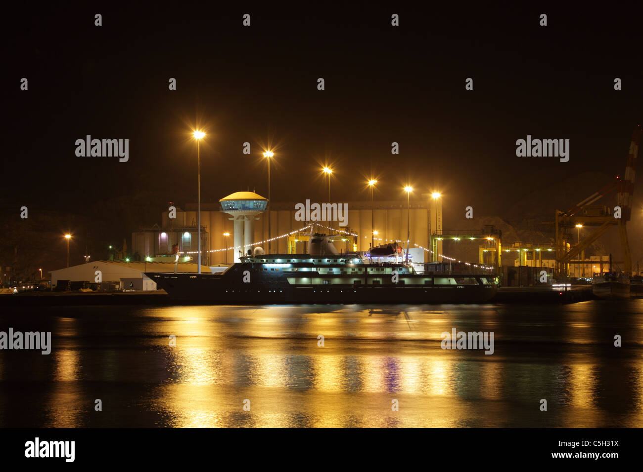Sultan qaboos port hi-res stock photography and images - Alamy