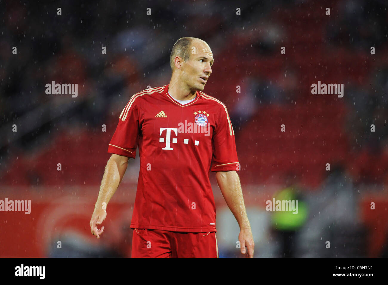 Arjen robben hi-res stock photography and images - Alamy
