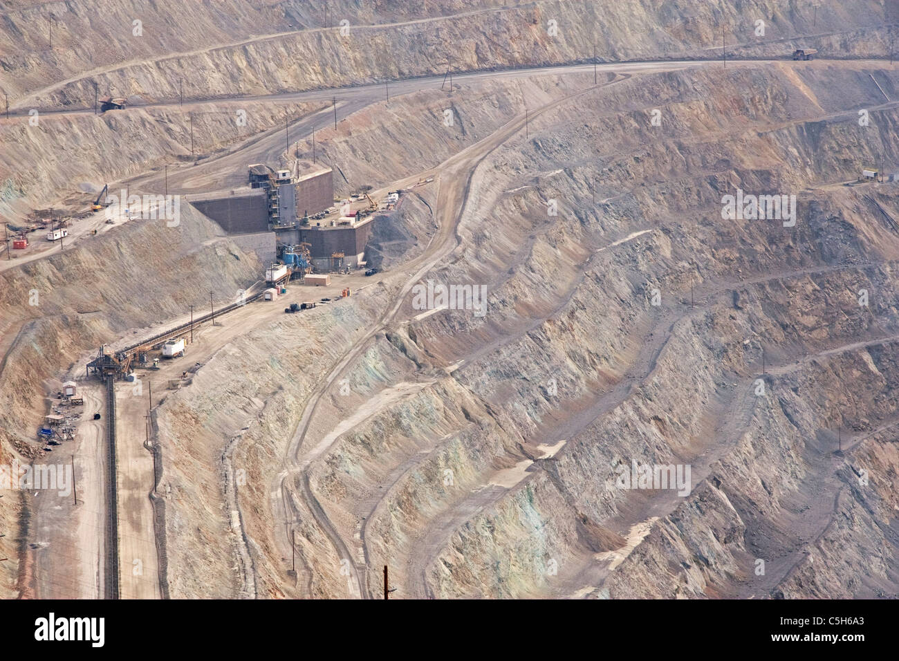 The Bingham Canyon Mine, or Kennecott Copper Mine, in Salt Lake City ...