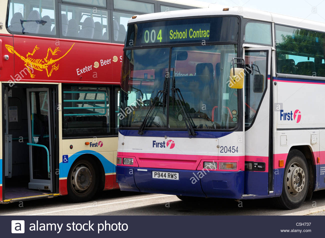 School Bus Service Station High Resolution Stock Photography and Images ...