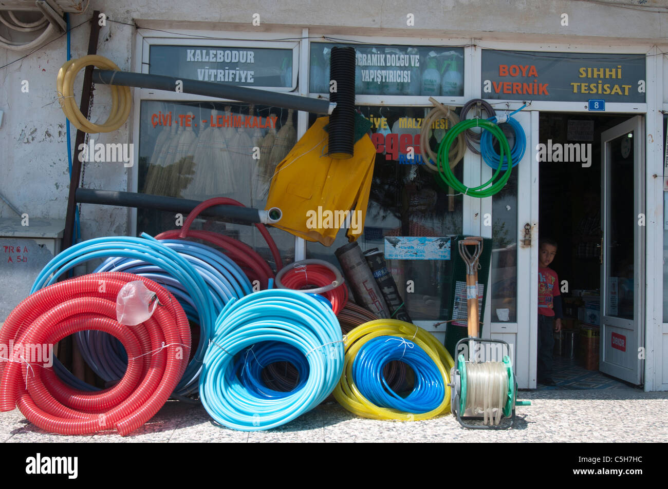 Pipes hardware hi-res stock photography and images - Alamy