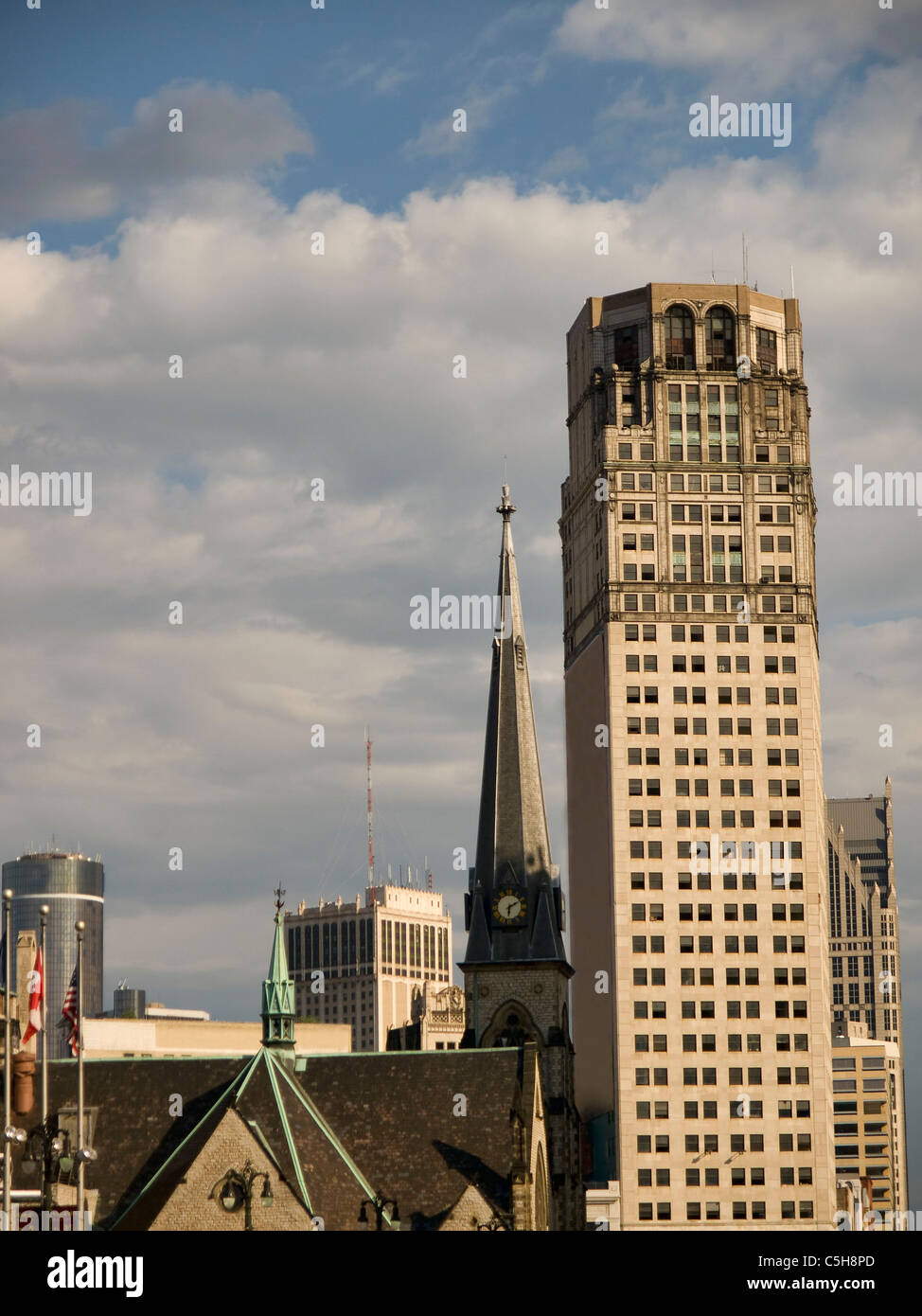Detroit Michigan skyline with the Renaissance Center visible in the ...