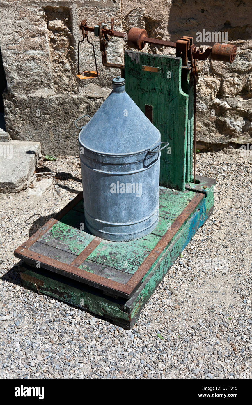 Mill scale hi-res stock photography and images - Alamy