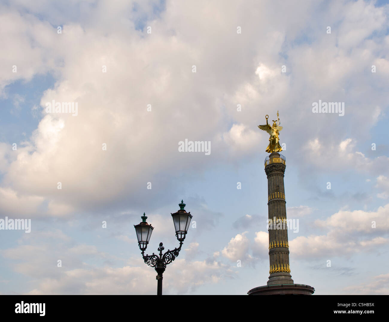 Victory column horizontal hi-res stock photography and images - Alamy
