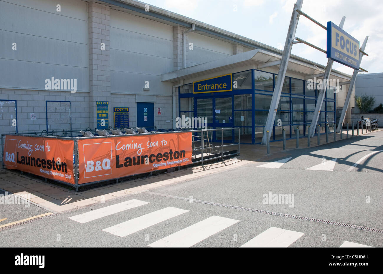 Focus diy store shop retail hi-res stock photography and images - Alamy