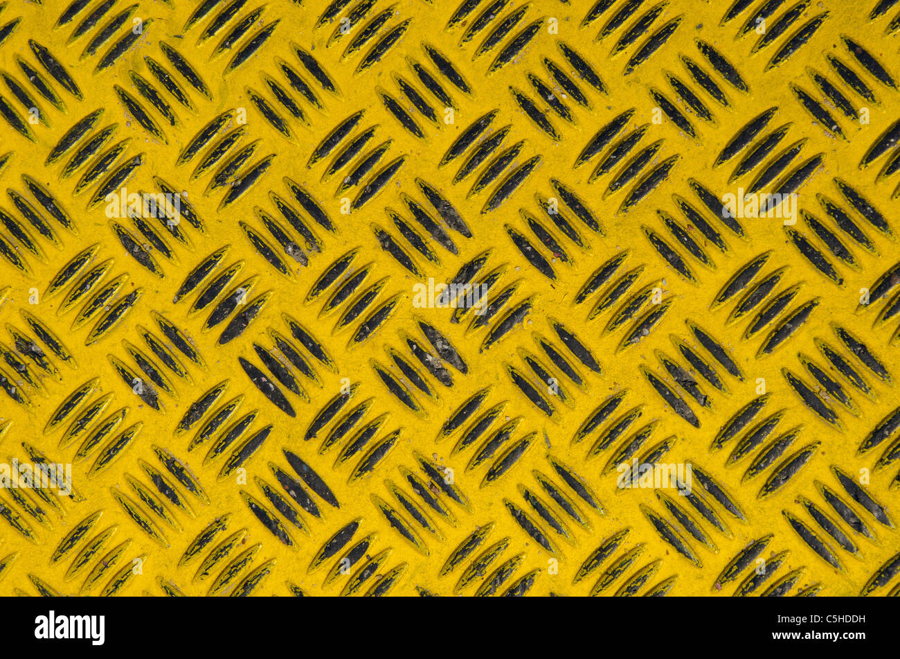Black yellow painted steel hi-res stock photography and images - Alamy