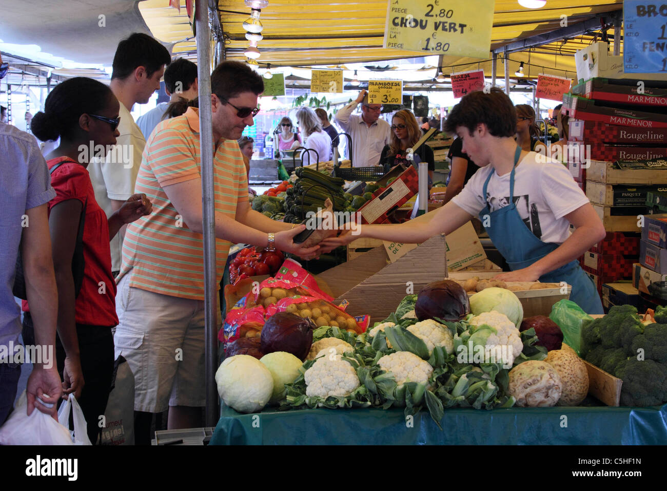 French market hi-res stock photography and images - Alamy
