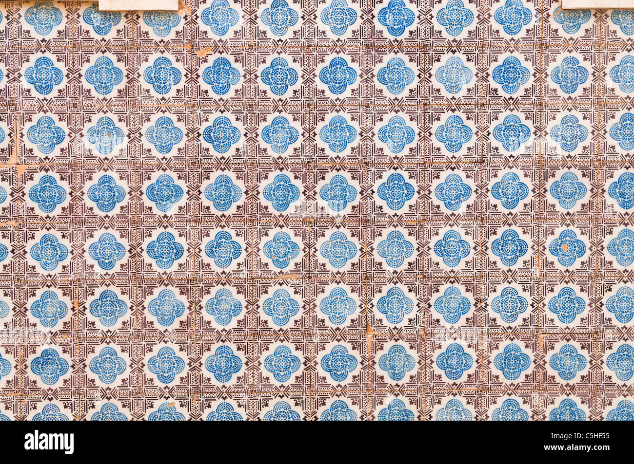 Portuguese ceramic tiles hi-res stock photography and images - Alamy