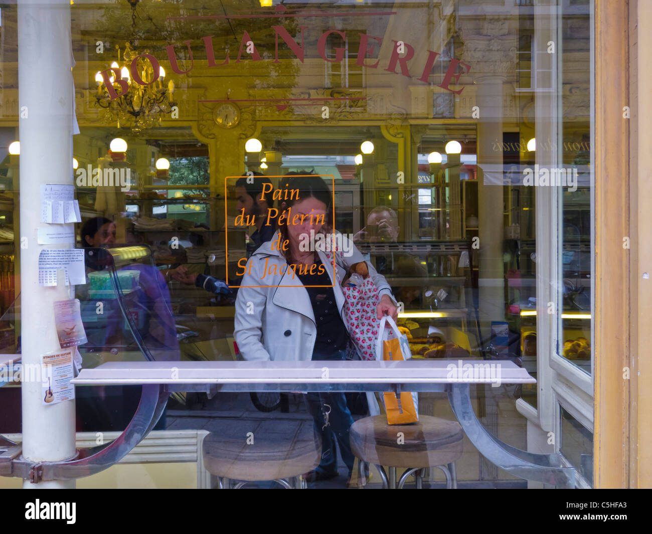 French bakery stores hi-res stock photography and images - Alamy