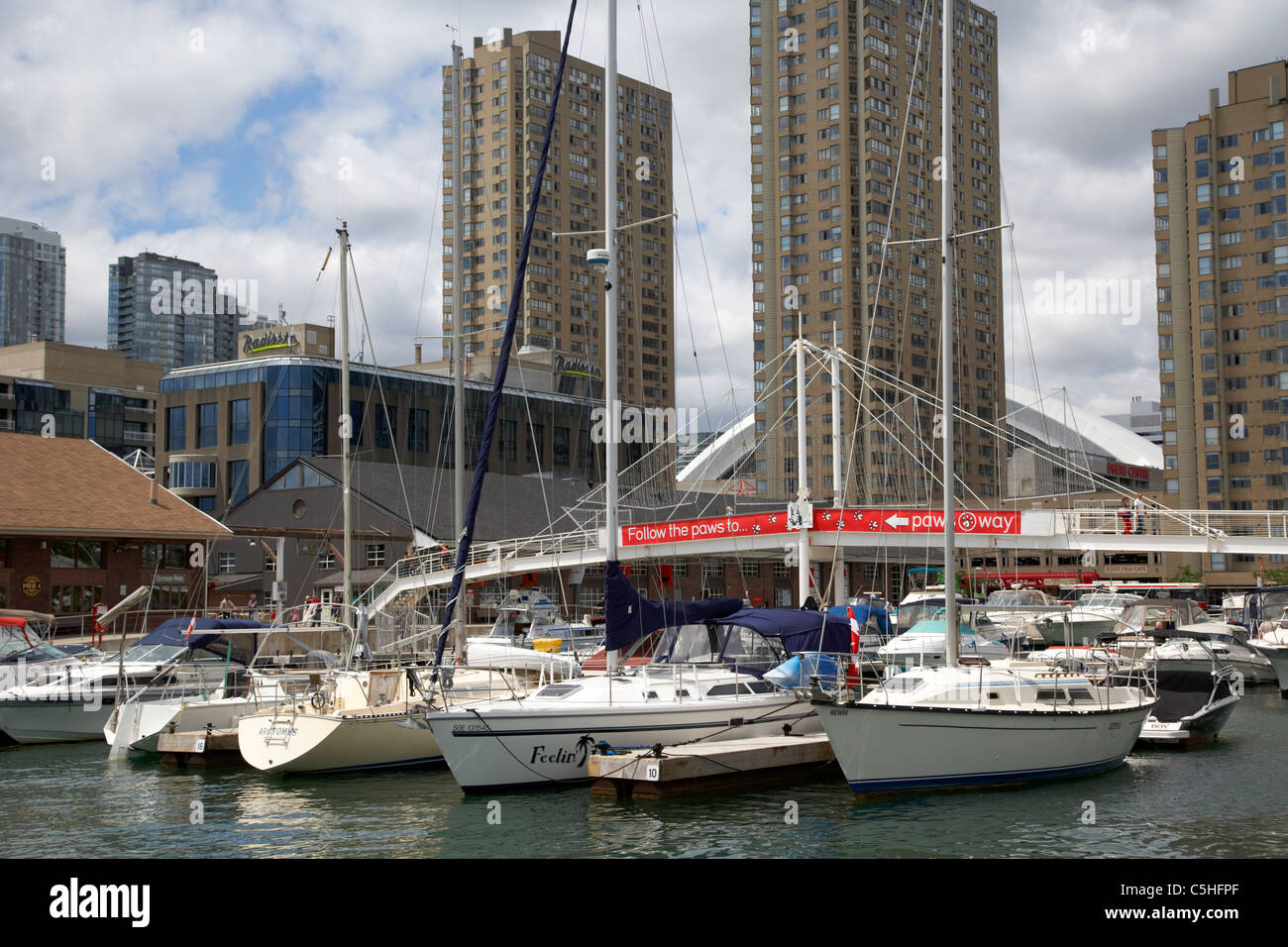 Toronto waterfront hi-res stock photography and images - Alamy