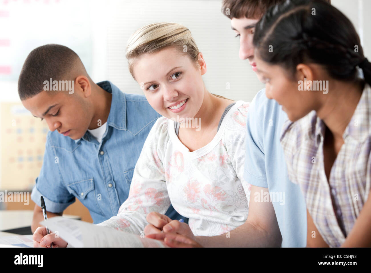 Pupils working together Stock Photo - Alamy