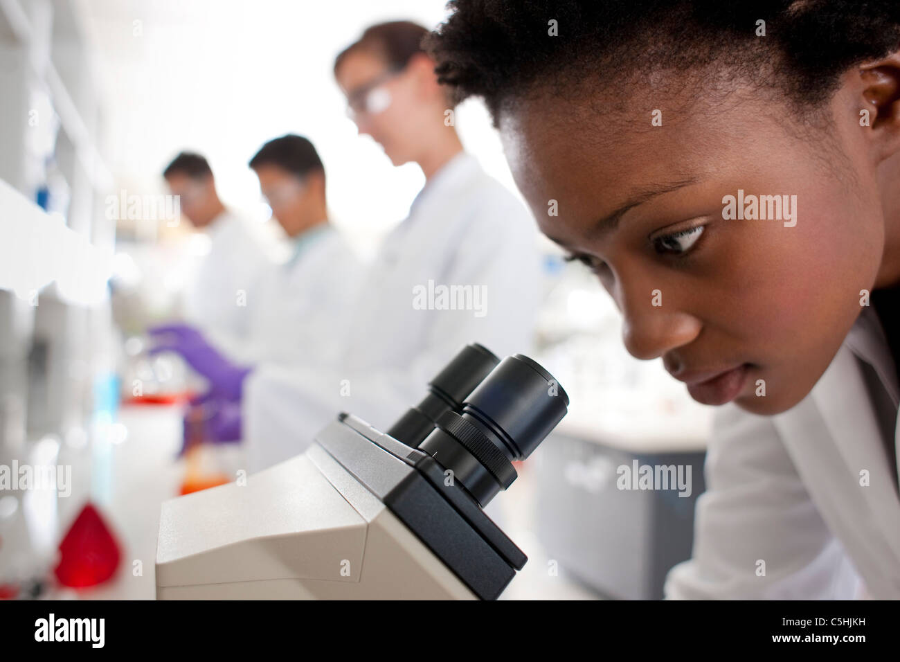 Women biologists hi-res stock photography and images - Alamy