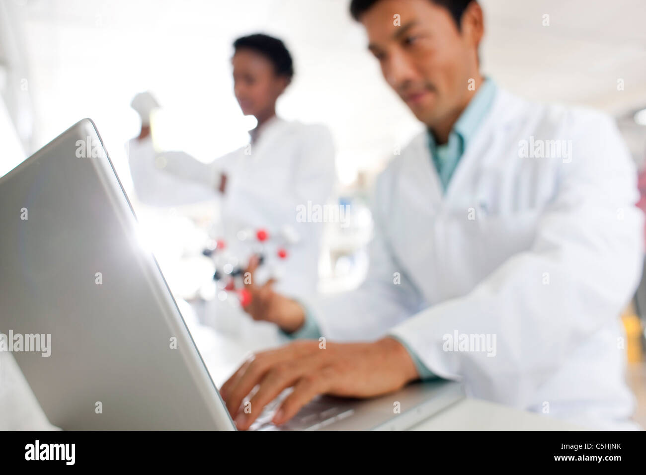 Chemists laboratories hi-res stock photography and images - Alamy