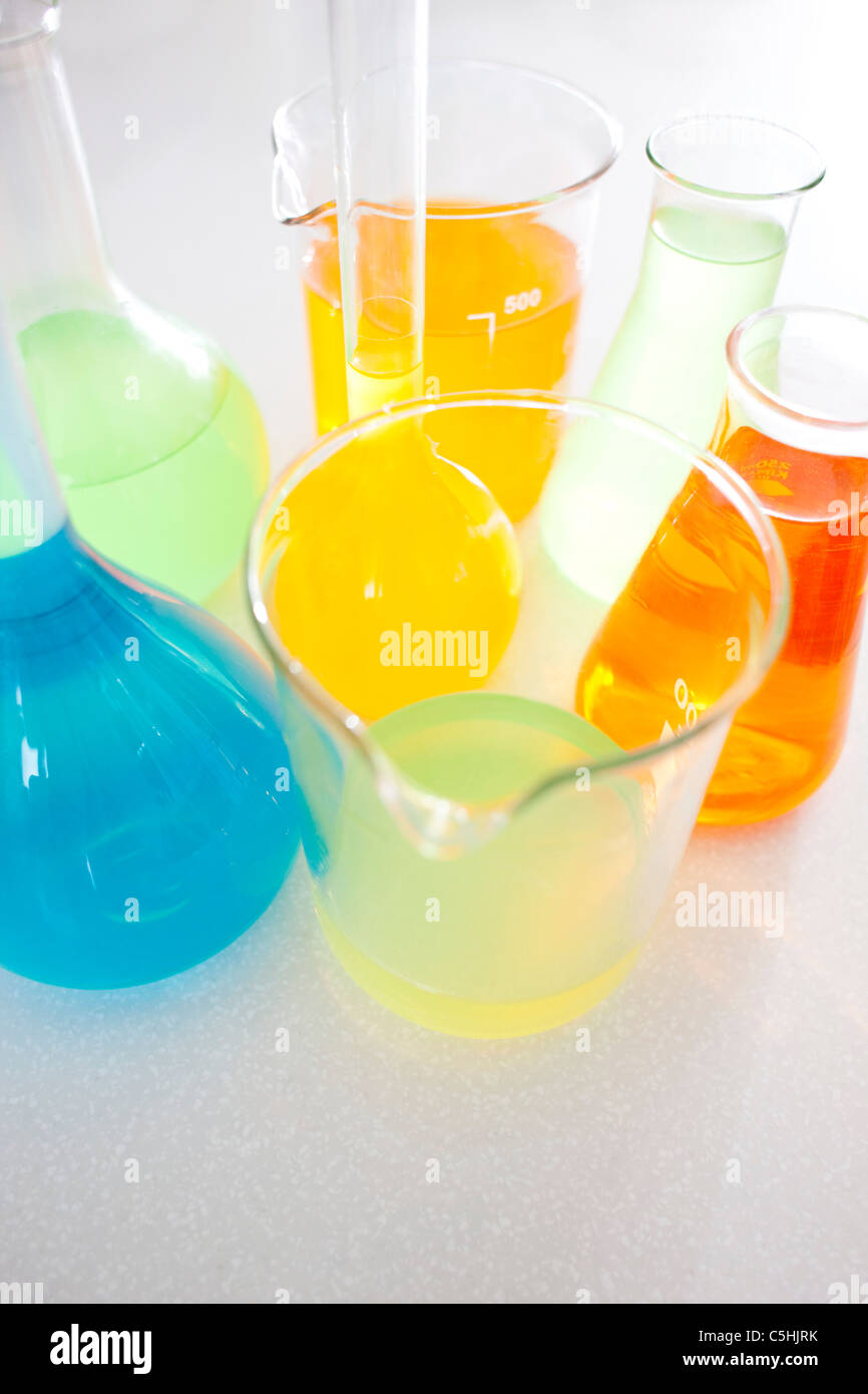 Apparatus containers lab laboratory hi-res stock photography and images ...