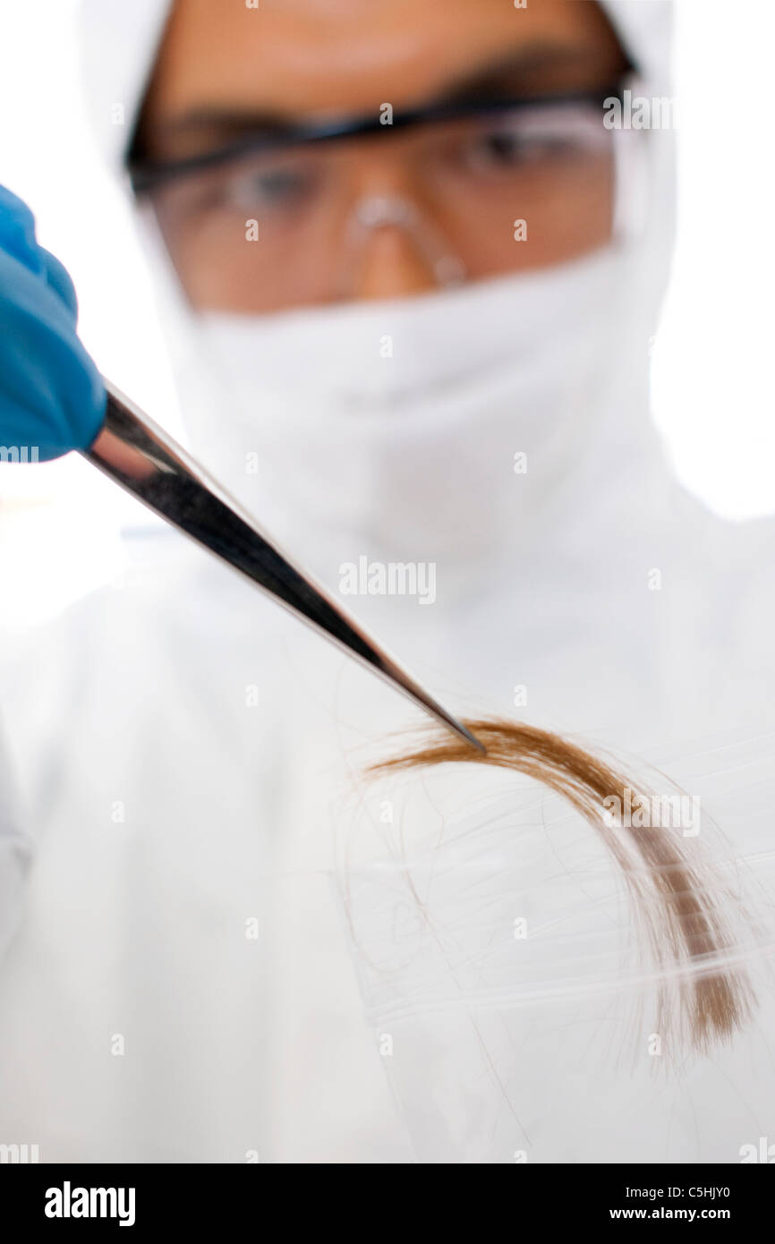 Crime scene forensic scientists hi-res stock photography and images - Alamy