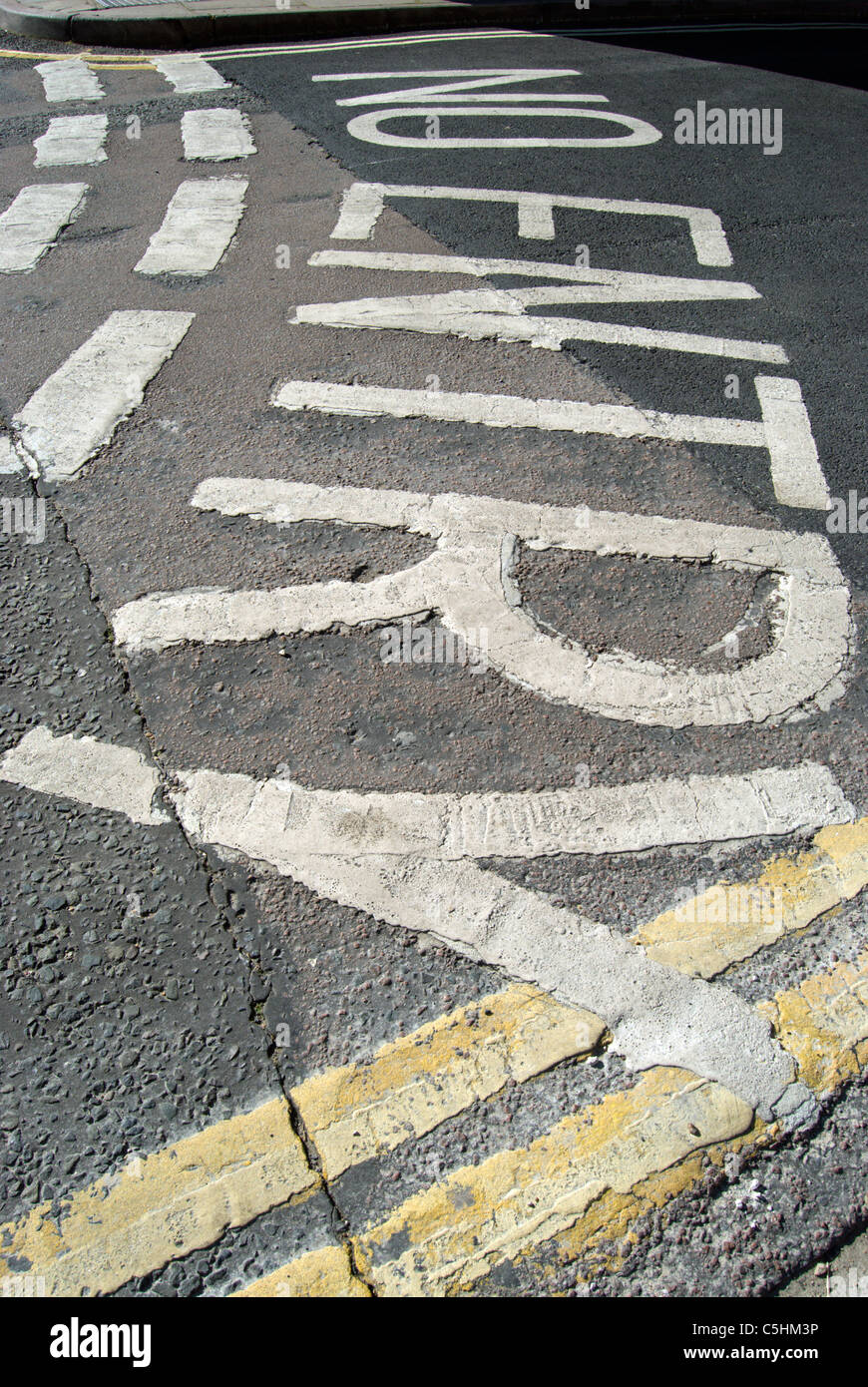 No entry road markings hi-res stock photography and images - Alamy