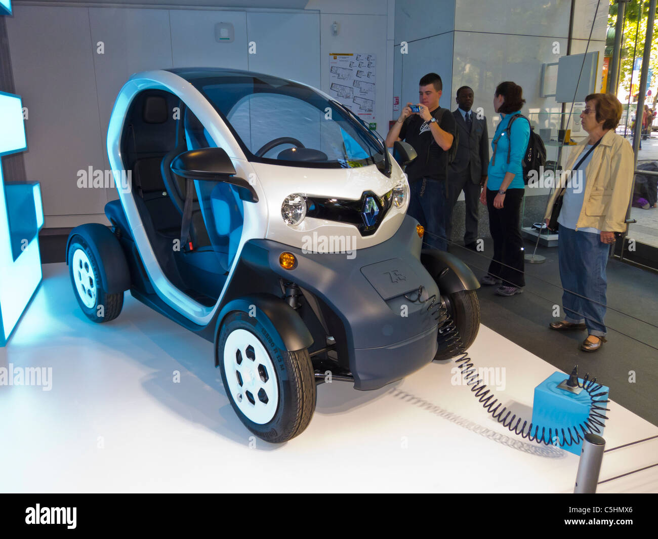 Renault Electric Stock Photos & Renault Electric Stock Images - Alamy